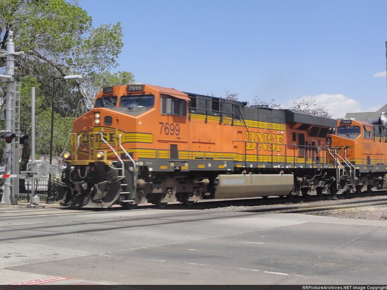BNSF 7699